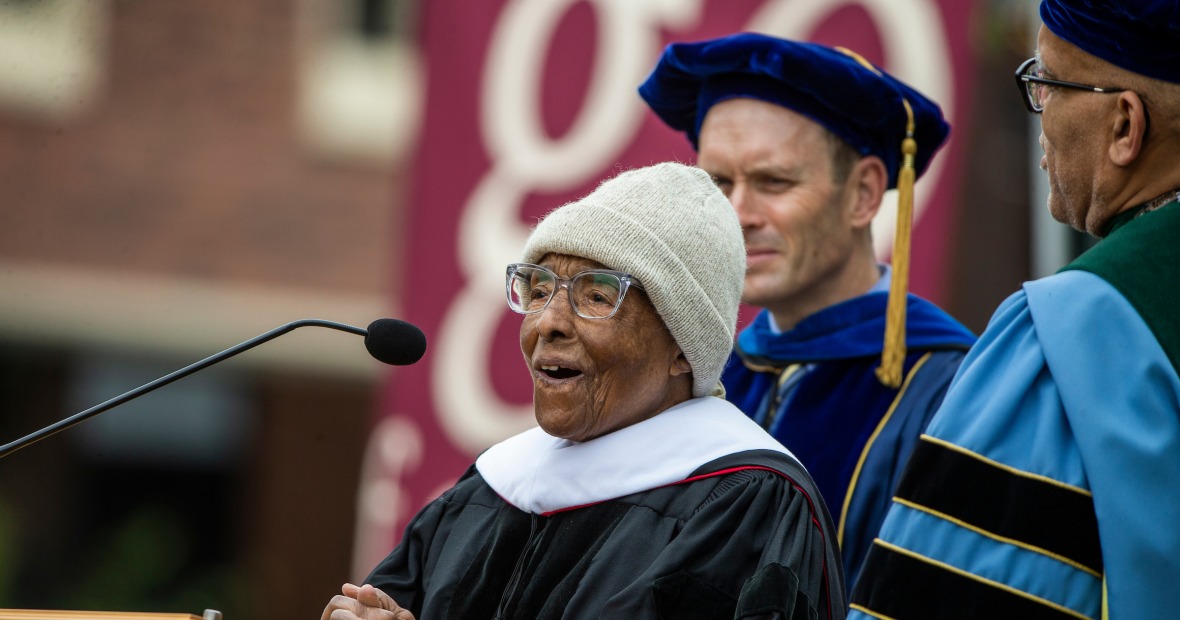Edith Renfrow Smith ’37, Doctor of Humane Letters | Grinnell College
